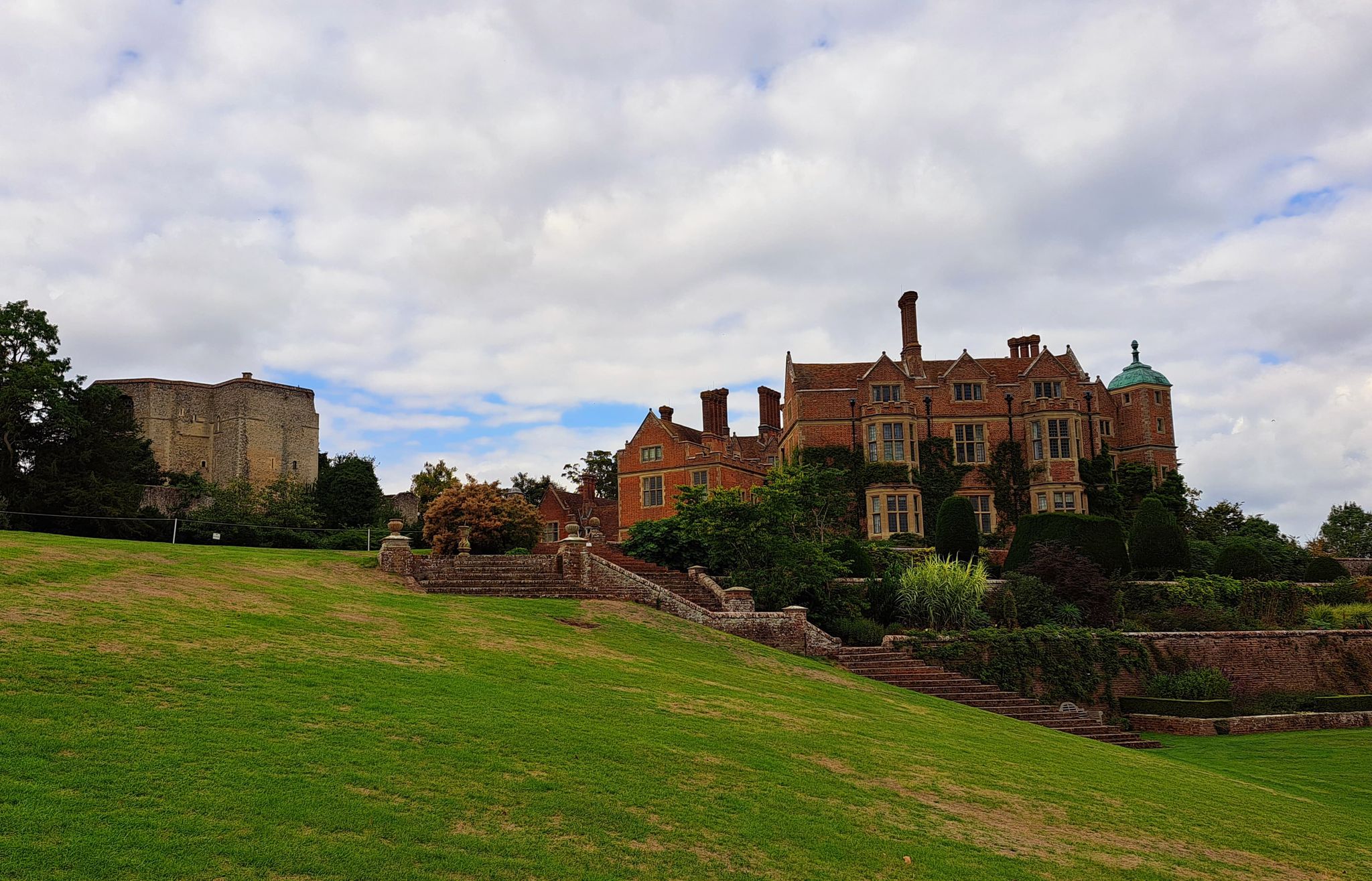 Chilham Castle | castle-finders.co.uk