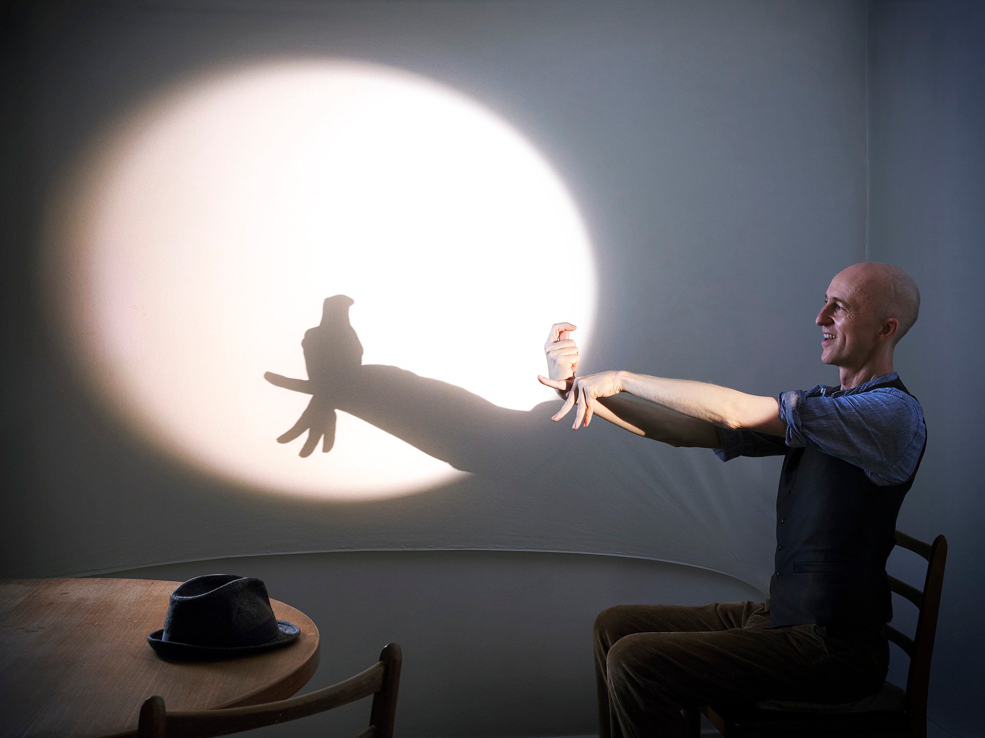 Drew Colby - Hand Shadow Artist